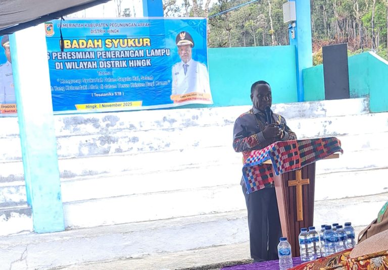 Bupati Pegaf Dominggus Saiba Resmikan Penerangan Listrik di Distrik ...